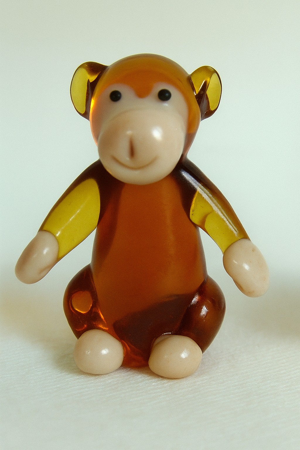 Wholesale Milo Amber - RIKARO - Fieldfolio