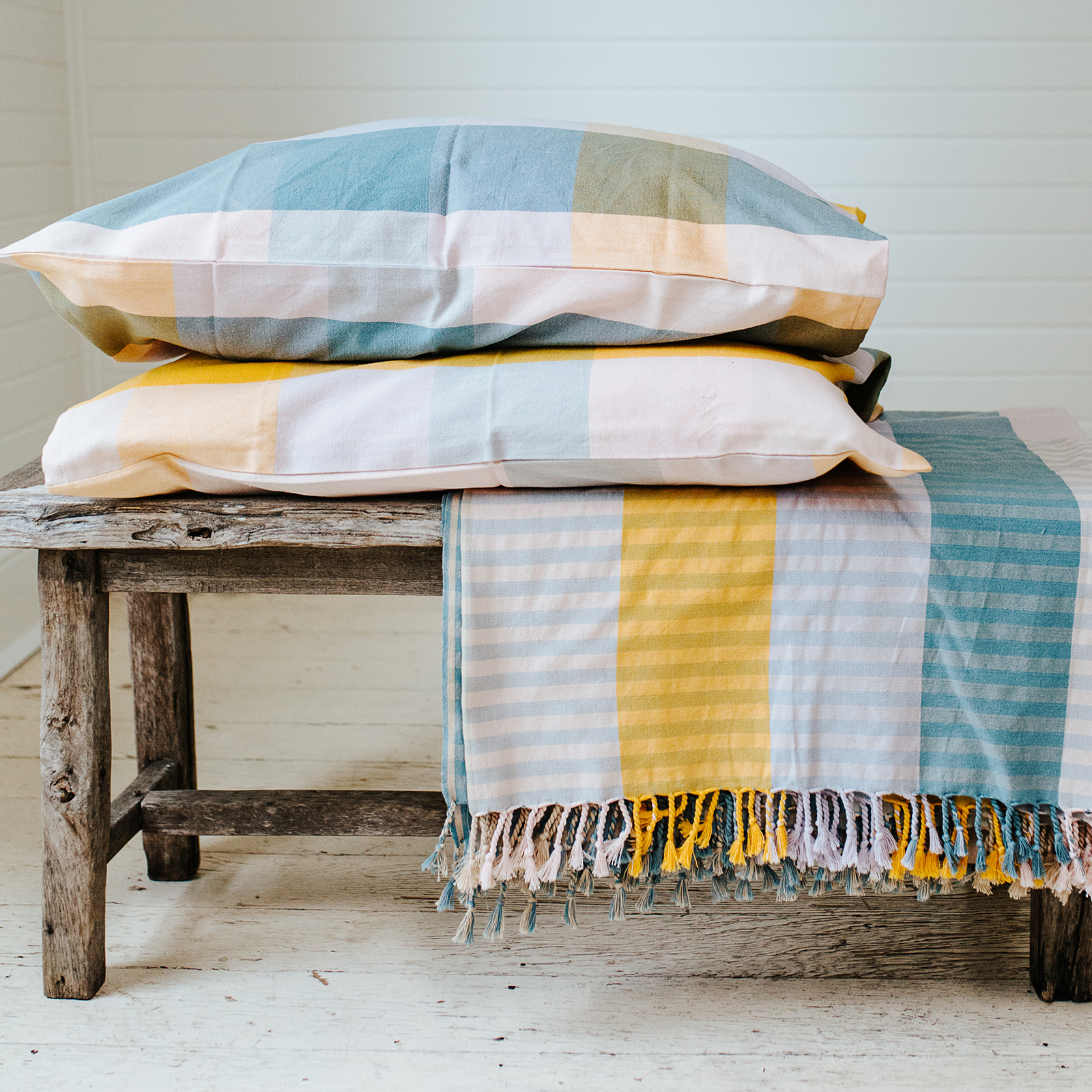 Wholesale Birdy handloom blanket collection - Earth Worthy - Fieldfolio