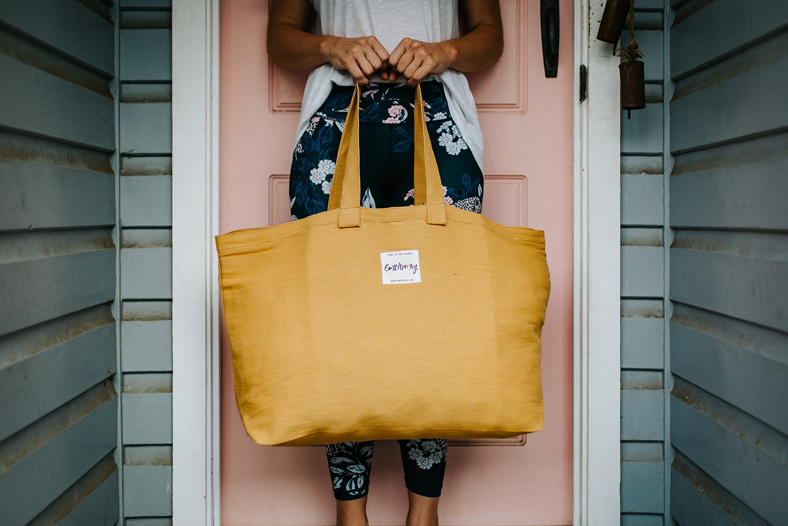 Wholesale The Hauler Bag - Earth Worthy - Fieldfolio