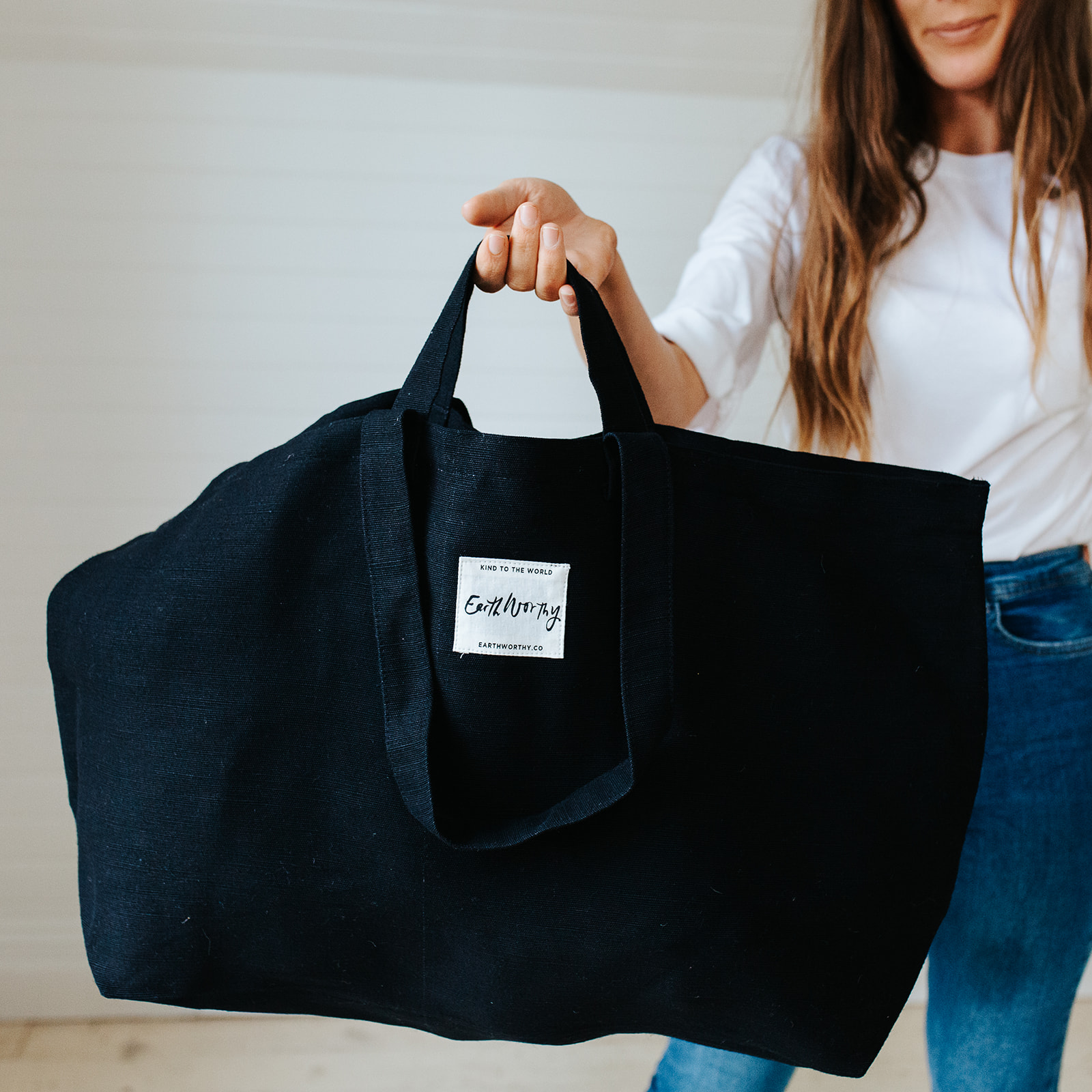 Wholesale The Hauler Bag - Earth Worthy - Fieldfolio