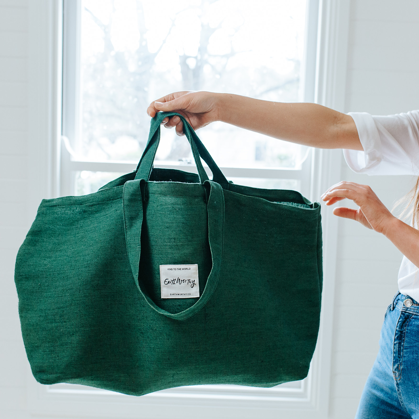 Wholesale The Hauler Bag - Earth Worthy - Fieldfolio