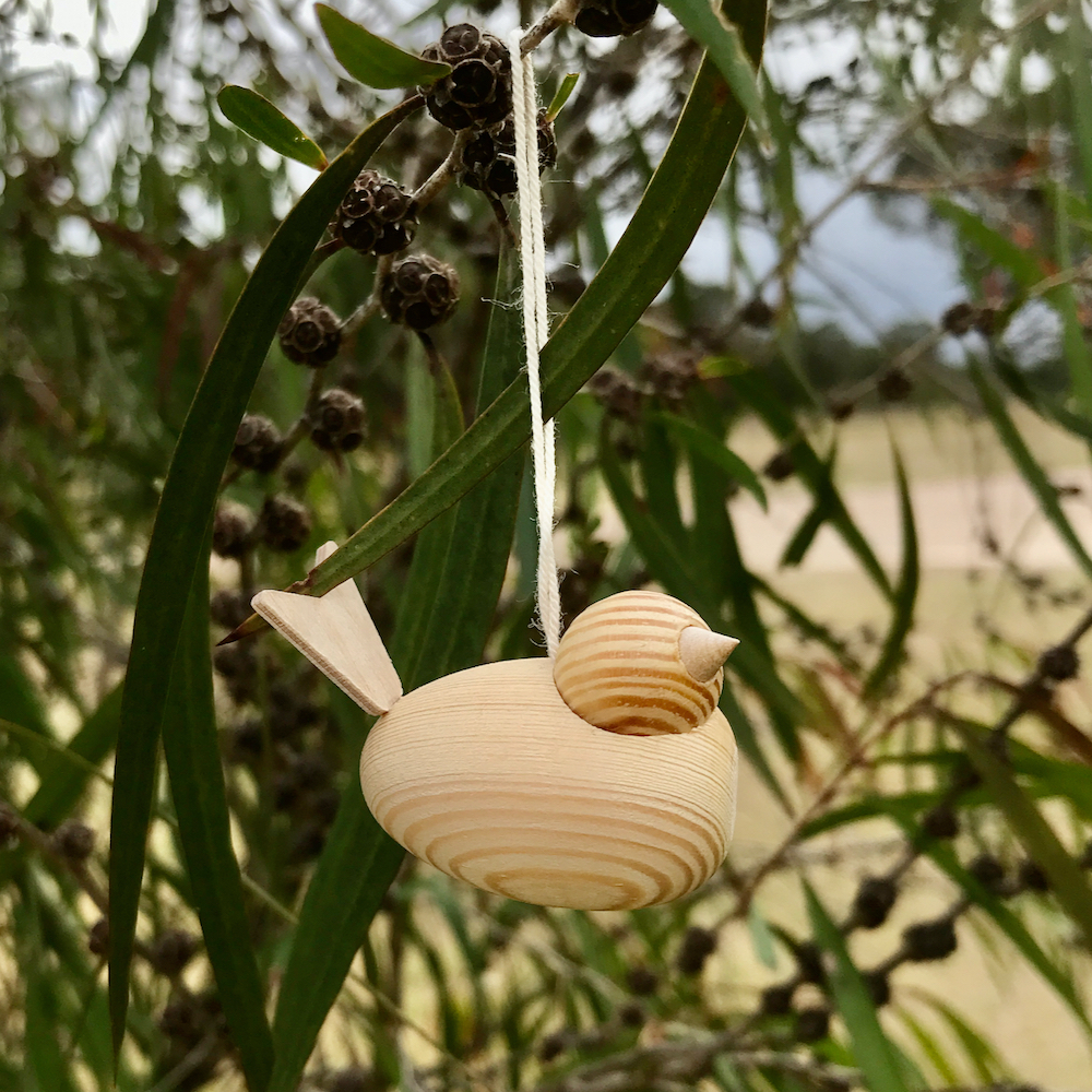 Wholesale Nordic Designs Bird hanging decor Natural - Fieldfolio