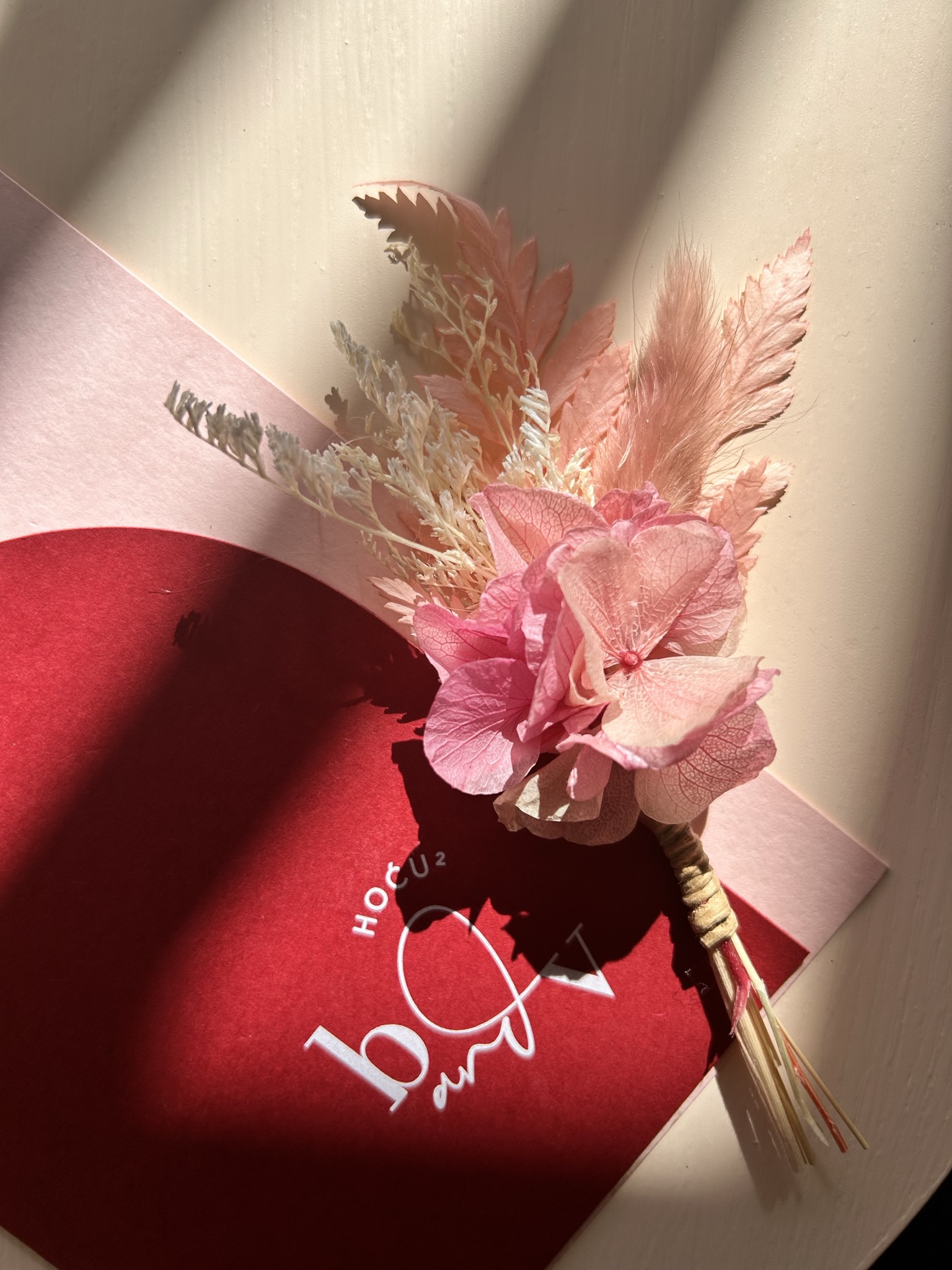 Wholesale Dried Flower Posies BRIGHT PINK - Moss and Magnolia - Fieldfolio