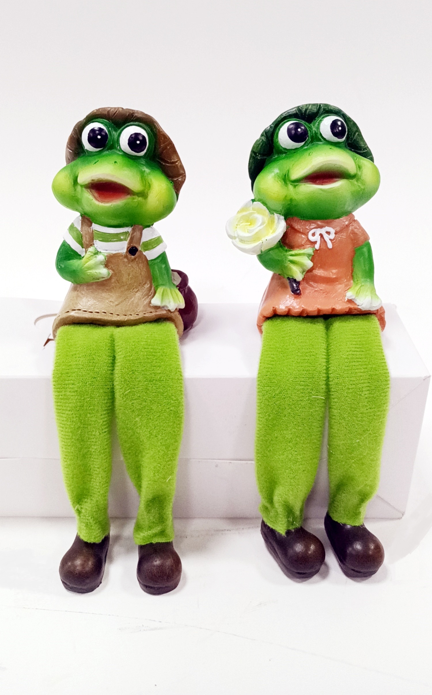 Wholesale Frog Shelf Sitters Hazr & Megz 2 Assorted - GET POSH - Fieldfolio