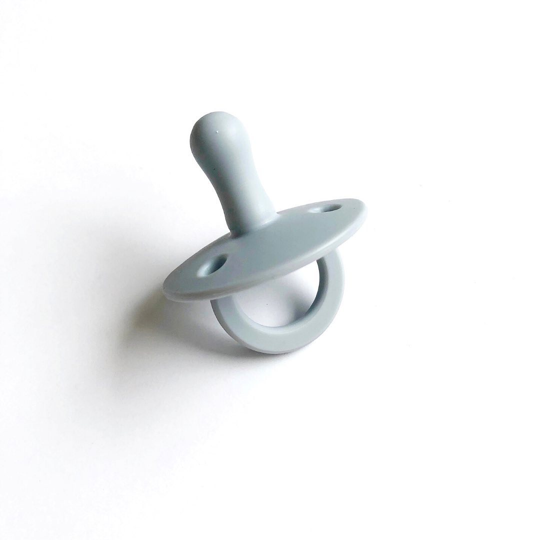 Wholesale Silicon Pacifier Grey - Classical Child - Fieldfolio